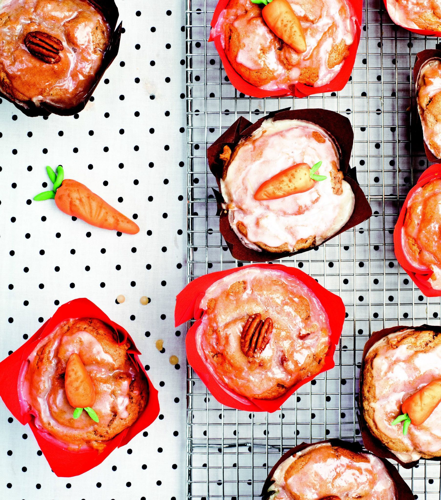 Ms Cupcake, The Naughtiest Vegan Cakes| Vegan Baking Cookbook