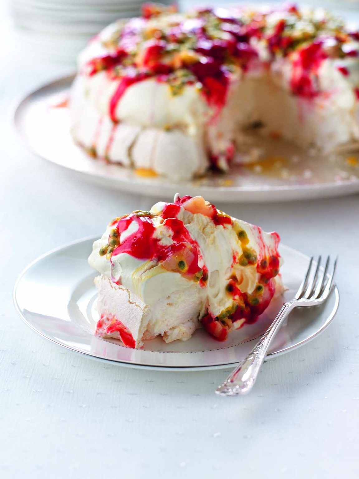 Best pavlova recipes | Nigella Lawson, Mary Berry & Ottolenghi