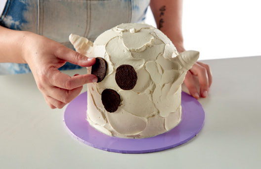 Tigga Mac's Ghastly Ghost Cake Recipe | Halloween Bake Recipe